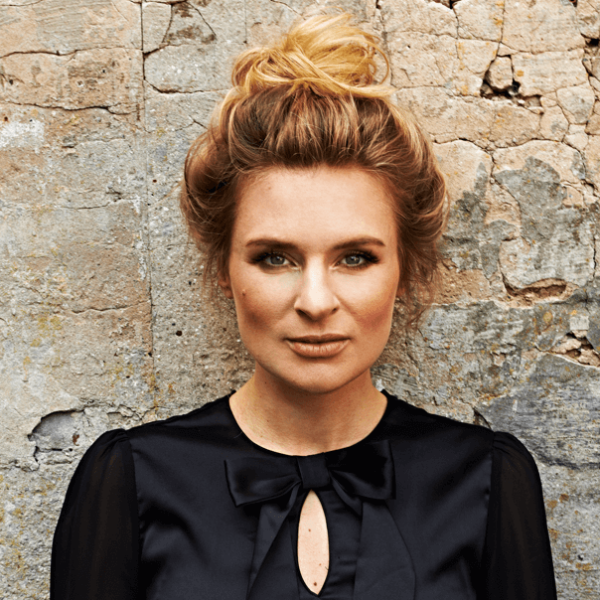 Sandra van Nieuwland boeken of inhuren bij Artiestenbureau.nl - Verder ...