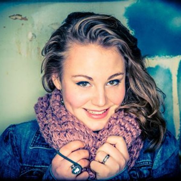 Loren Nine boeken of inhuren bij Artiestenbureau.nl - Verder zoeken is ...